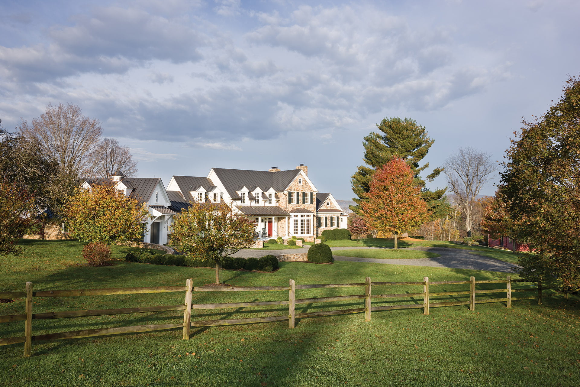 Mountain Idyll - Home & Design Magazine